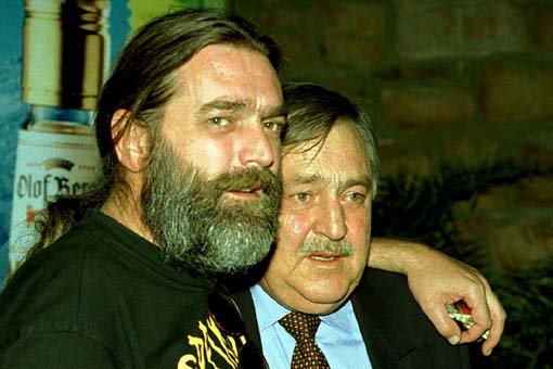 25 Years Ago: Piet Botha released ‘n Suitcase Vol Winter – Piet Botha